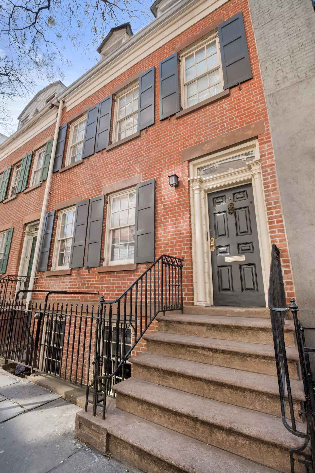 Mae'r tŷ tref hanesyddol $7.5M hwn yn ddarn o West Village o'r 19eg ganrif sydd mewn cyflwr da 1455_13