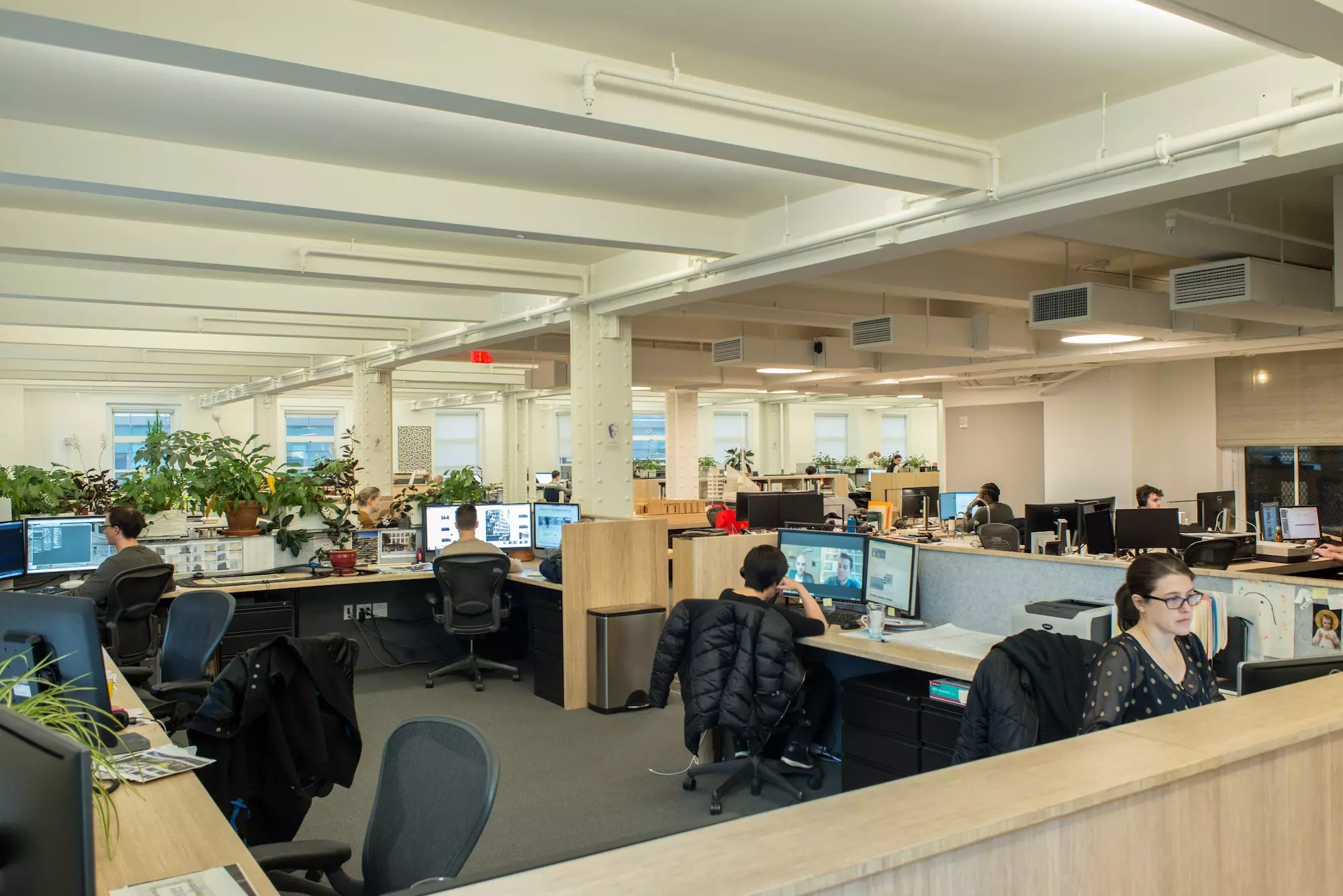 Kā COOKFOX Architects aprīkoja savu Midtown biroju ar labsajūtas tehnoloģiju un āra telpu 14648_5