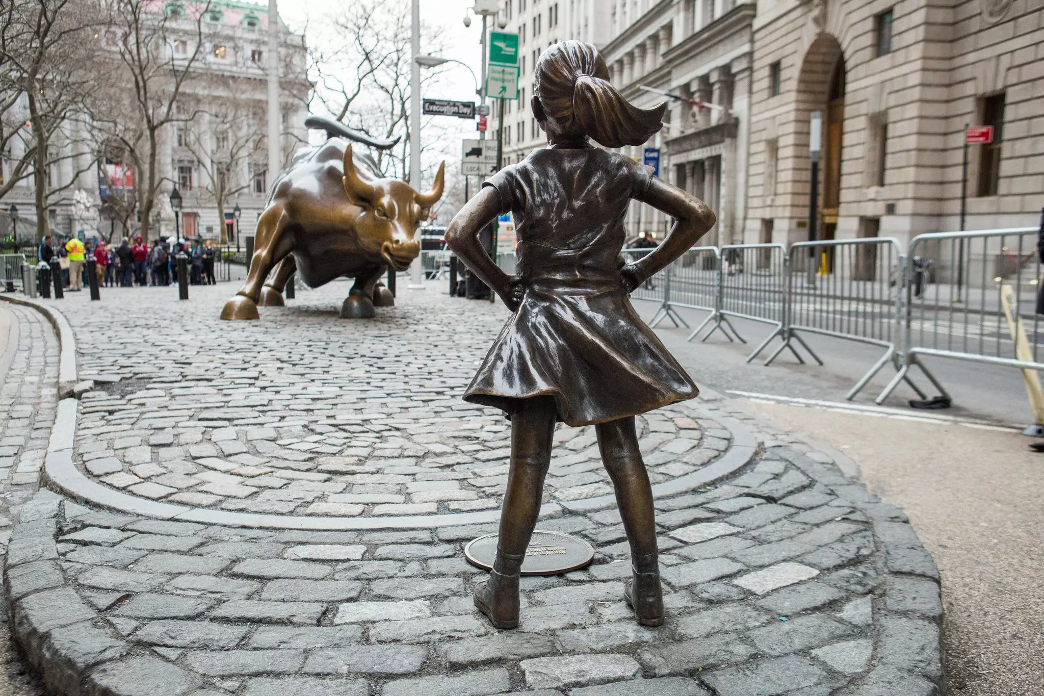 Vreeslose meisie en Charging Bull-standbeelde kan dalk van Wall Street af verskuif 14844_1