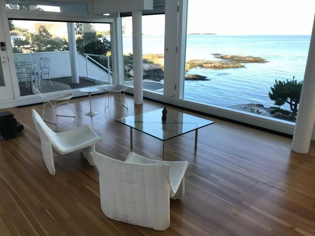 richard meier, smith house, Darien, Connecticut, Sotheby's