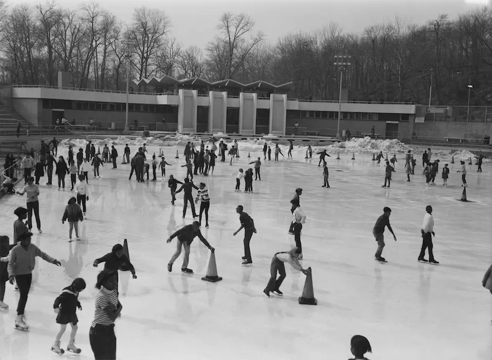 I-ice skating, Museum of the City of New York