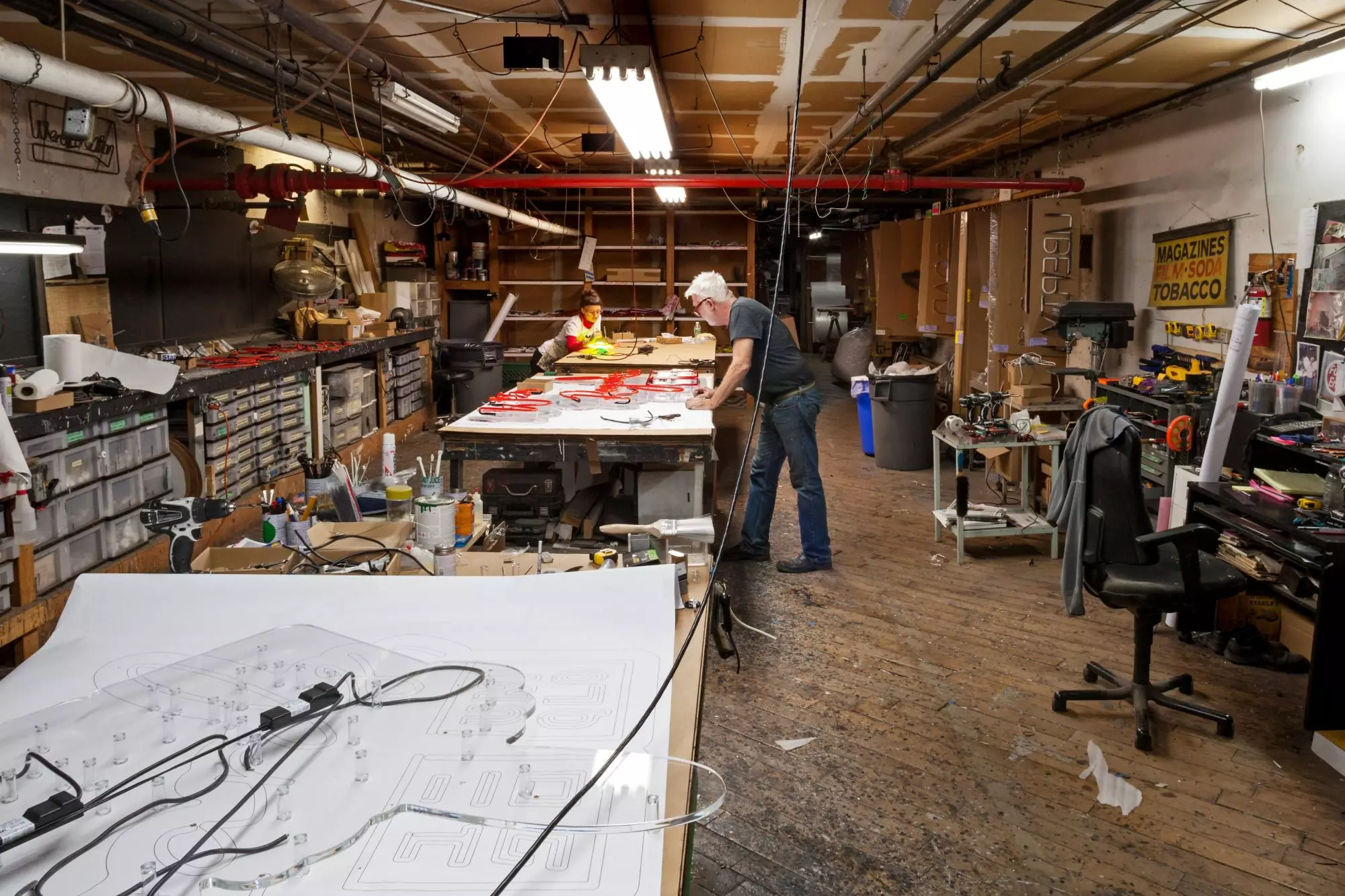 我工作的地方：讓霓虹燈在裡面，46 歲的翠貝卡工作室復興了霓虹燈藝術 15686_14