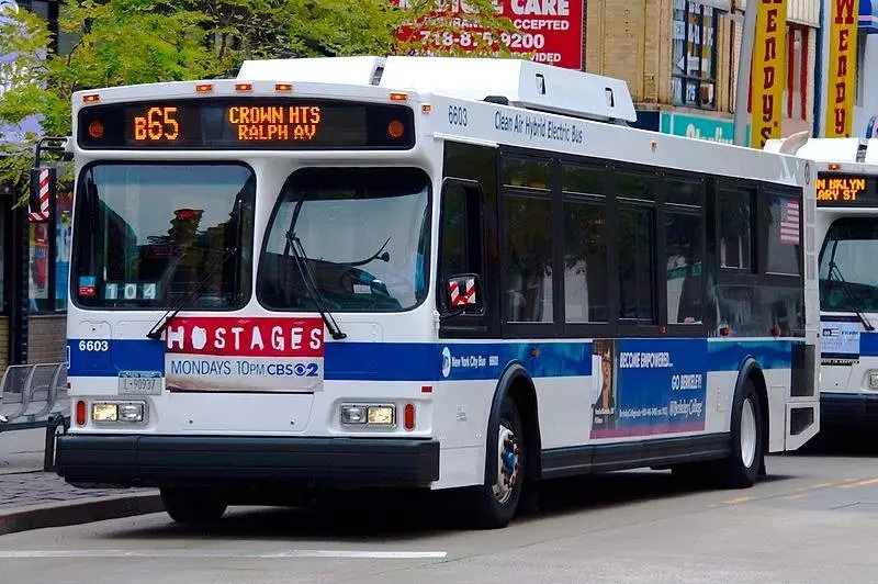 נוסעים בקצב האיטי ביותר במדינה, אוטובוסים של ניו יורק איבדו 100 מיליון נוסעים מאז 2008 15788_1