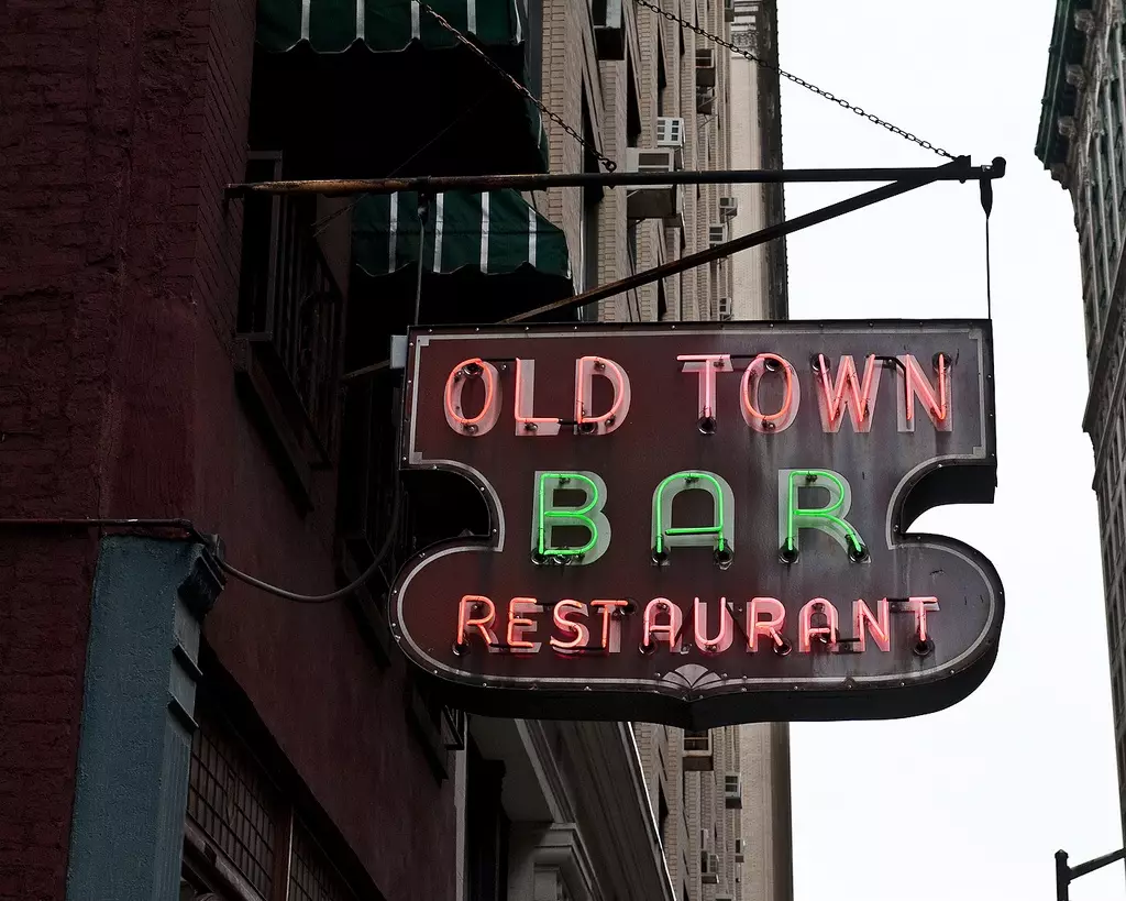 Old town bar, historic bar nyc