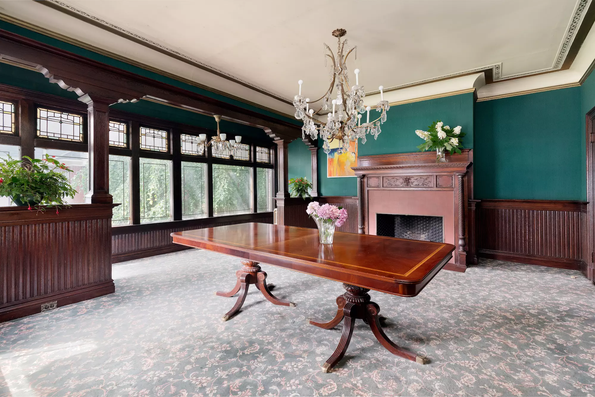 La bofrato de Thomas Edison siatempe posedis ĉi tiun Prospect Park South Tudor, petante $2.9M. 1592_6