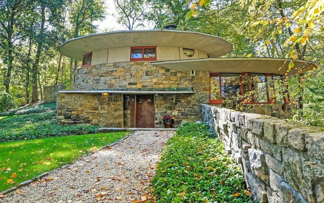 Het paddenstoelvormige huis van Frank Lloyd Wright in Westchester vraagt $ 1,5 miljoen 16050_1
