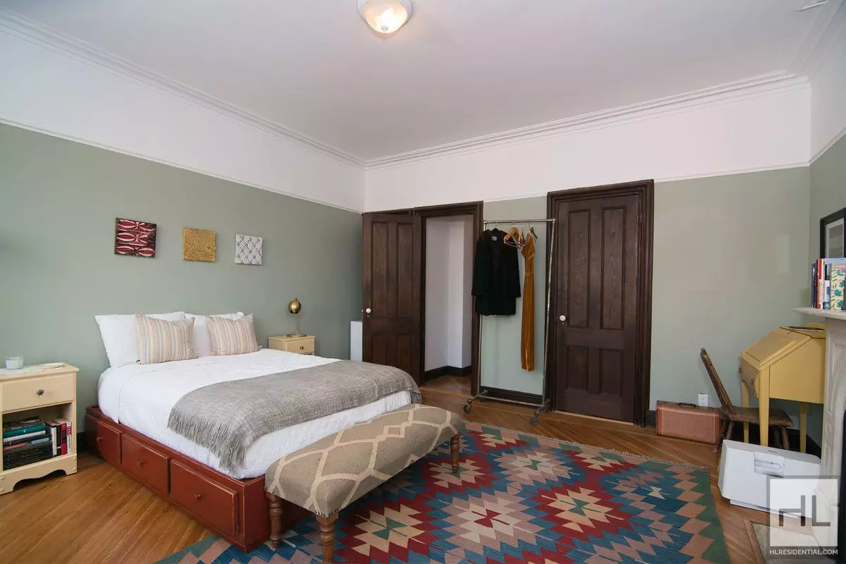 Wynajmij odnowiony pokój trzyosobowy typu Bed-Stuy z tarasem, podwórkiem i apartamentem dla niani za 6 000 USD miesięcznie 16058_7