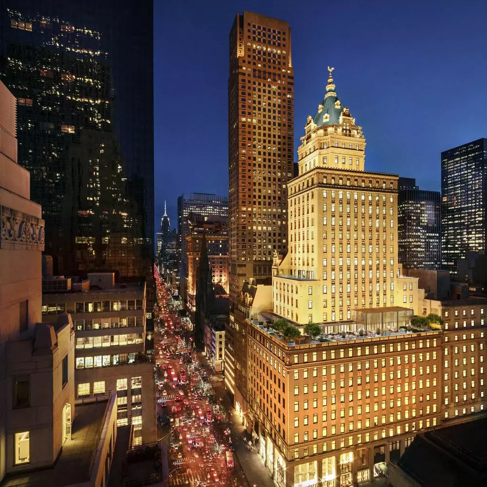 De fënnef-Geschicht Penthouse vum Crown Building ass dee leschte fir dem Midtown säin $ 100M+ Club ze verbannen 16148_3