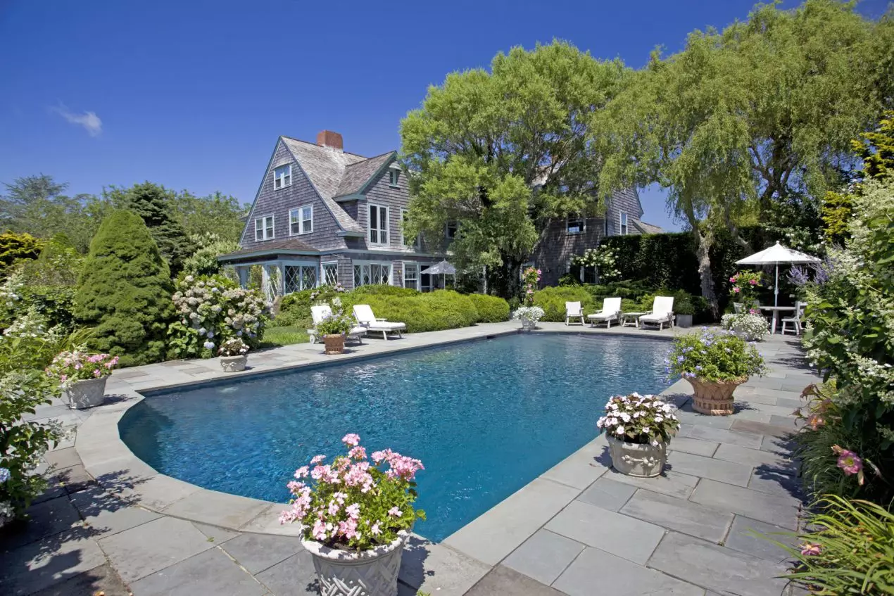Le tristement célèbre domaine Grey Gardens des Hamptons se vend pour la première fois en 40 ans 16212_1