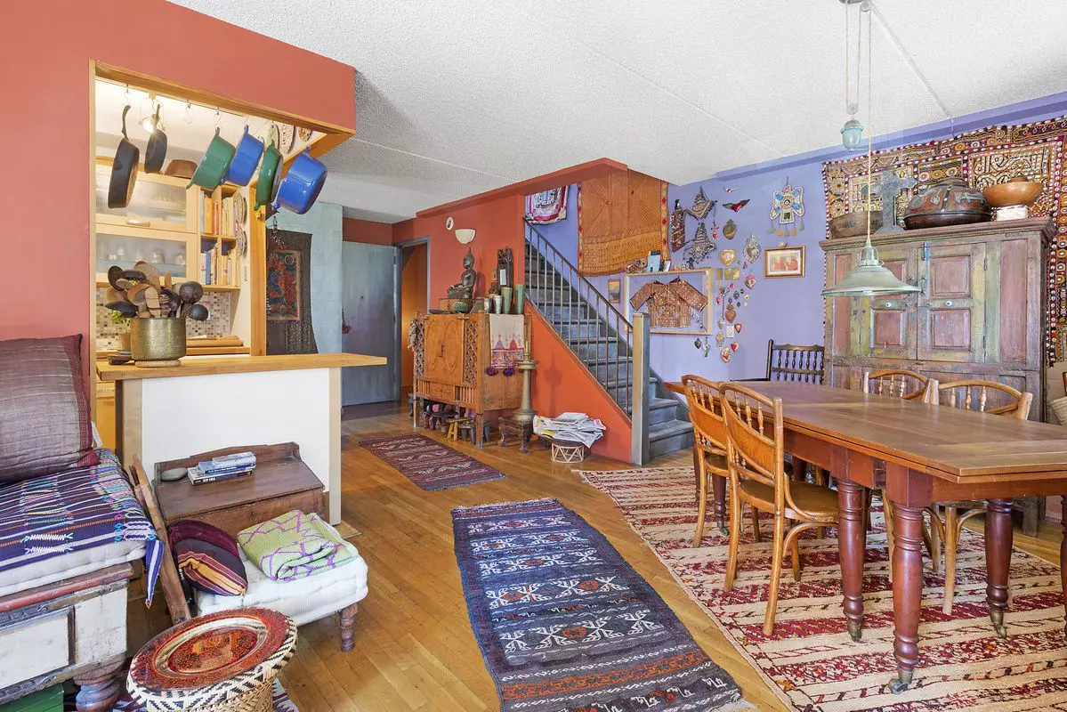 Ar $1.65M, déphléacsach folksy agus funky East Village le spás amuigh den scoth 16363_1