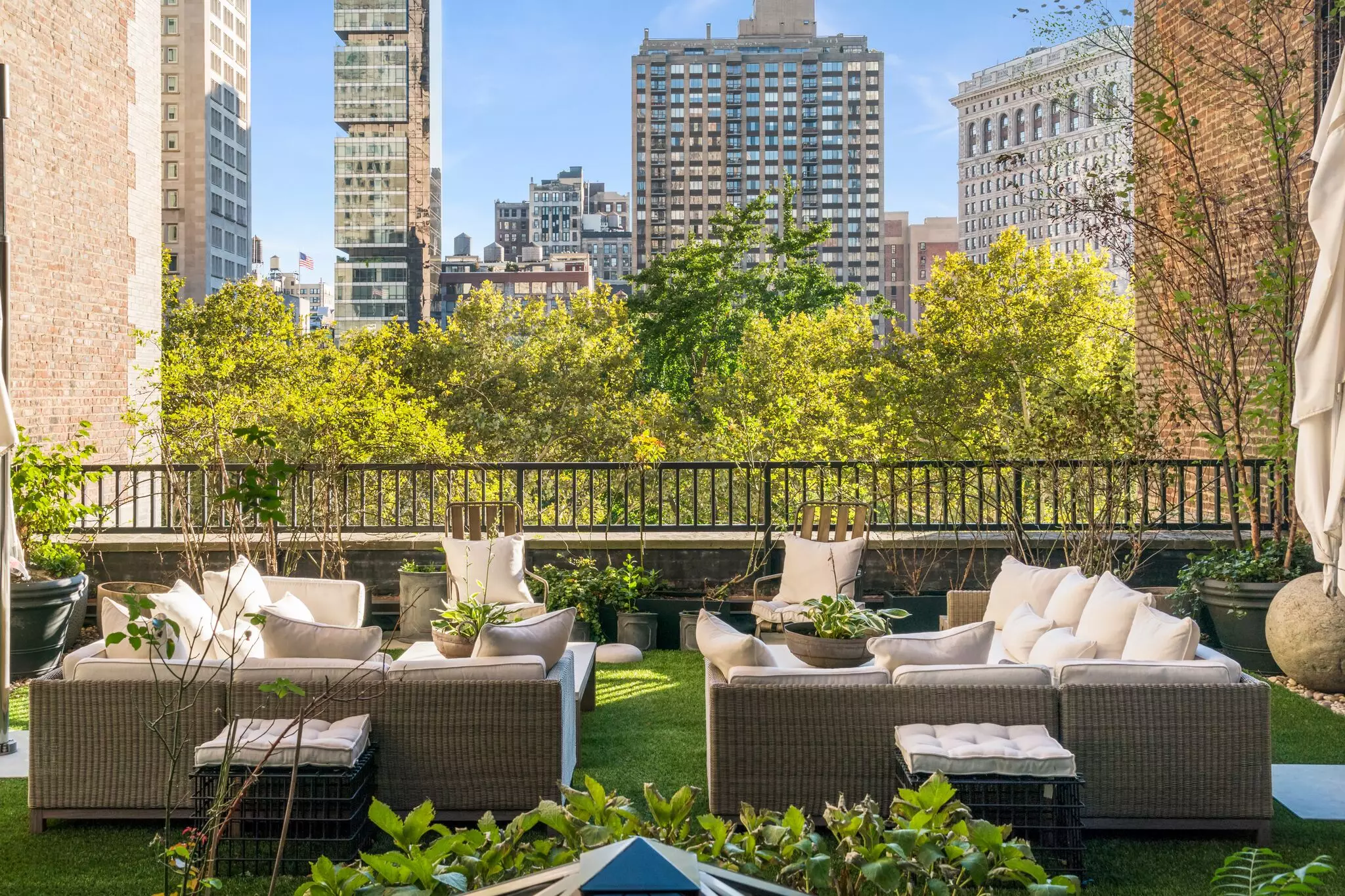 D'Jennifer Lopez lëscht en enorme Nomad Penthouse fir $ 27M 16398_7