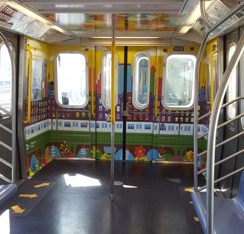 MTA memperbaharui dan mengalihkan tempat duduk dari kereta api E untuk menghimpit lebih ramai penunggang di dalam kereta 16430_2