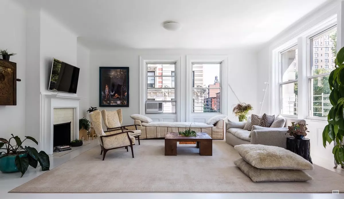 100 West 80th Street, llistats interessants, Elizabeth Roberts