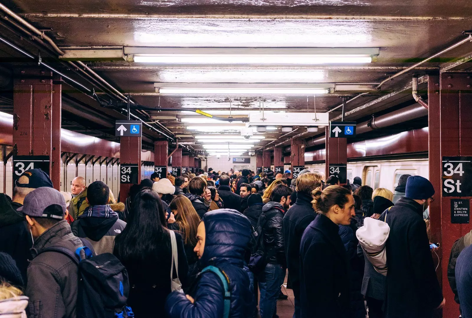 MTA သည် ဒစ်ဂျစ်တယ် ဒက်ရှ်ဘုတ်အသစ်ဖြင့် မြေအောက်ရထားဝန်ဆောင်မှုအကြောင်း ပိုမိုရိုးသားသော ကိန်းဂဏာန်းများကို ပေးဆောင်ရန် 16547_1