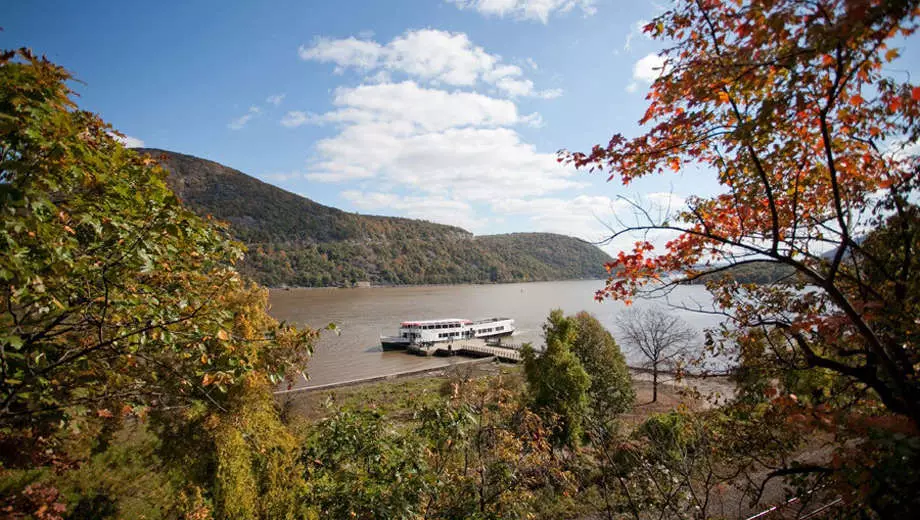 bear mountain cruise, oktoberfest, oktoberfest nyc