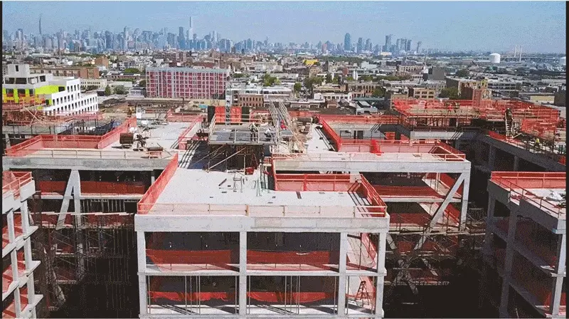 VIDÉO: Des images de drones montrent la construction de l'immense site de la brasserie Rheingold de l'ODA 16699_1
