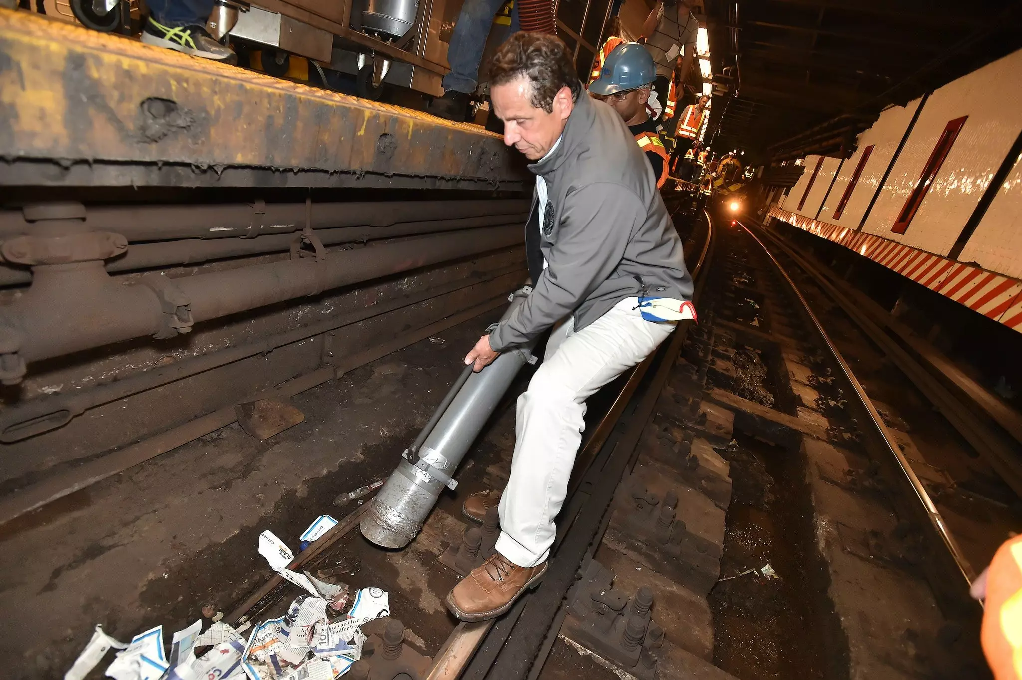 Cuomo kormányzó új „Keep It Clean” kezdeményezése megduplázza a metrószemét miatt kiszabott bírságot 16738_2