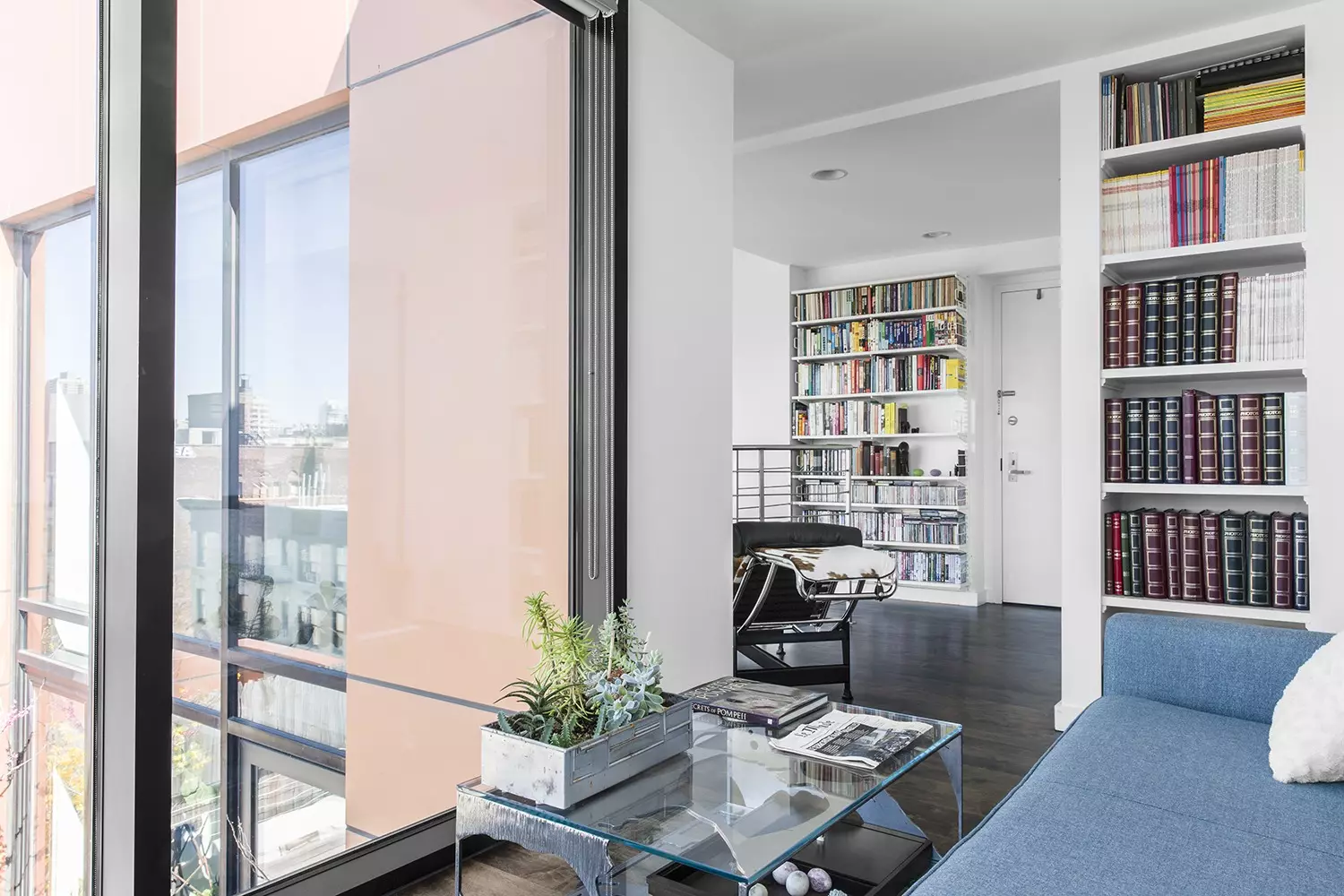 James Wagman Architects, orienta vilaĝo, pezmetalo