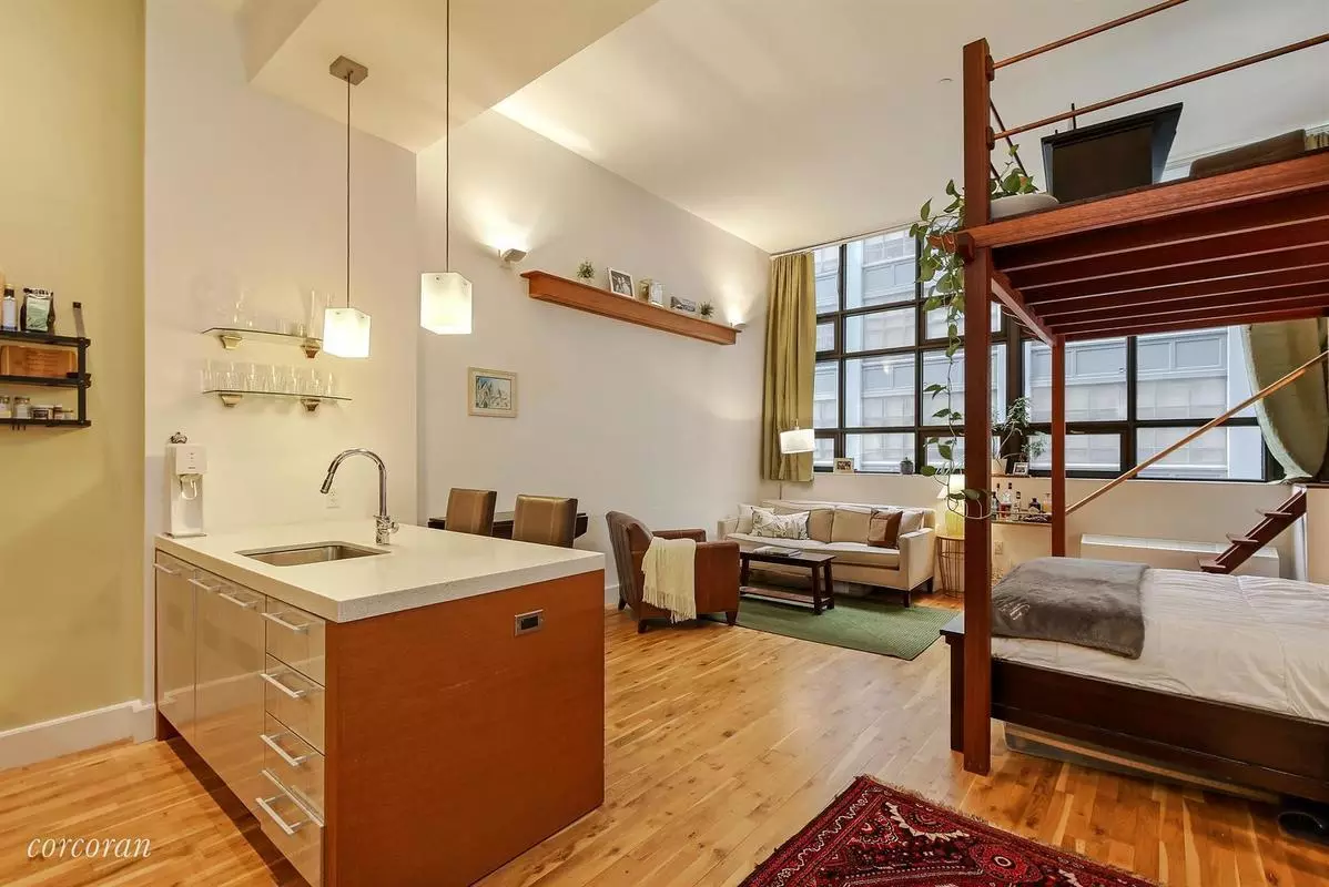 Deze op maat ontworpen Brooklyn Heights-studio van $ 699K tilt het leven in kleine ruimtes naar een hoger niveau 16877_1
