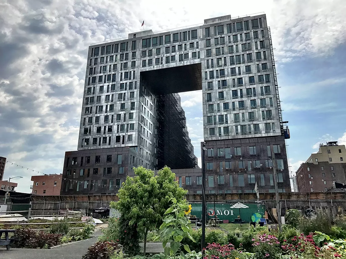 Rakennuspäivitys: SHoP:n ensimmäinen Domino Sugar Factory -rakennus valmistuu 16889_1