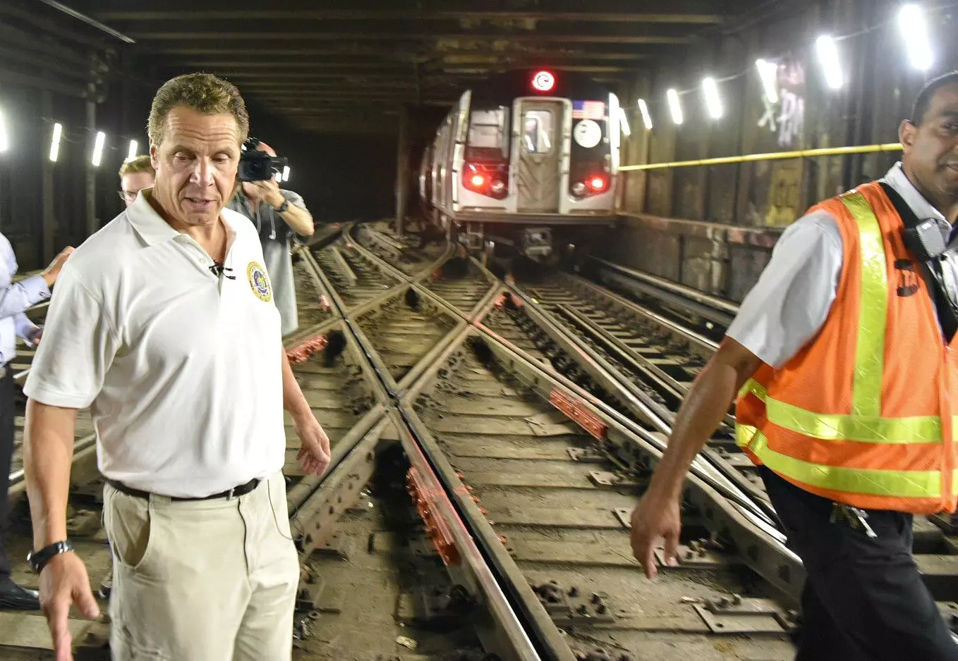 Cuomo egy évet ad Con Ednek, hogy megjavítsa a metró elektromos rendszerét 17026_1