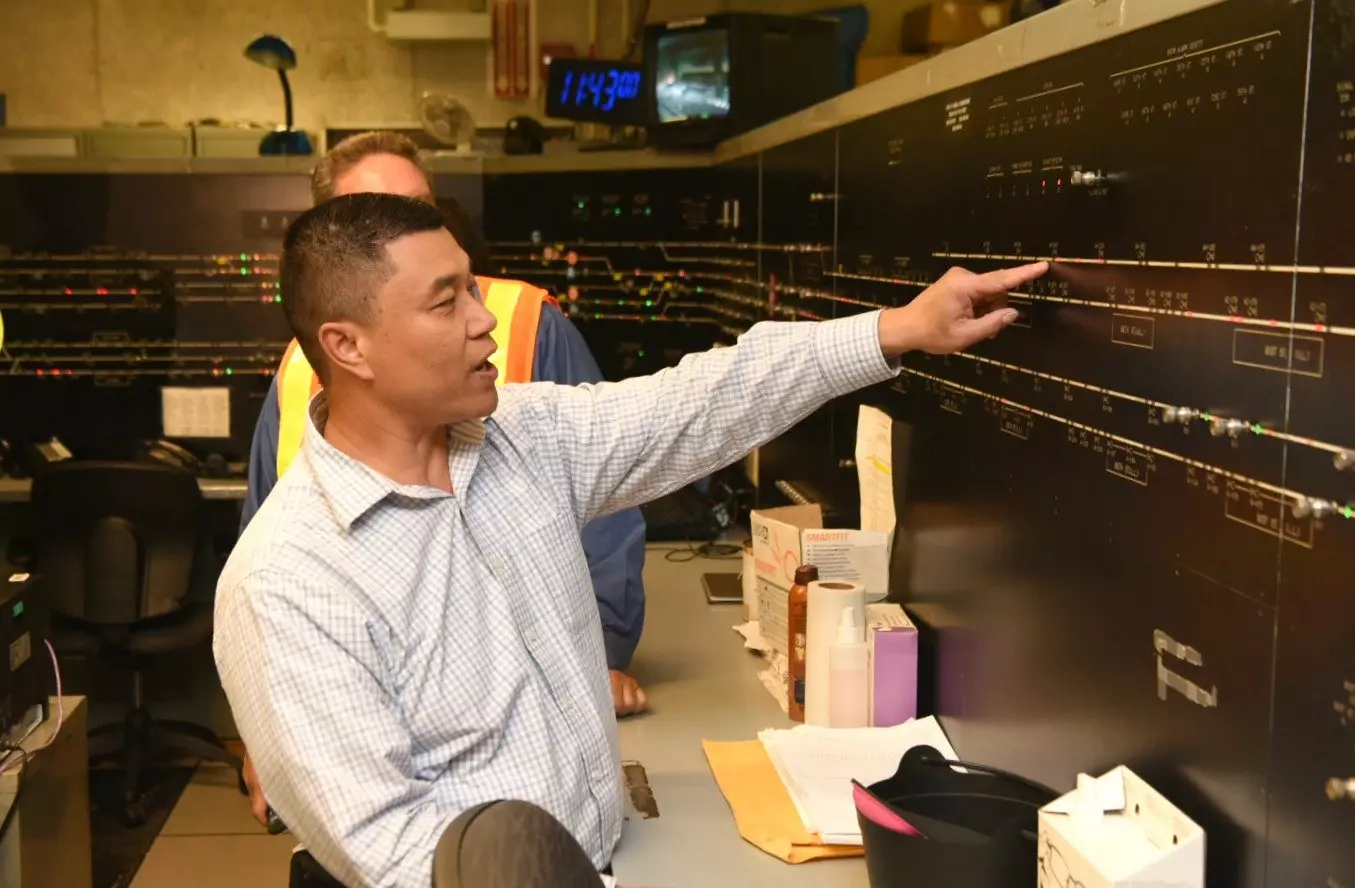 Куомо му дава на Кон Ед една година да го поправи електроенергетскиот систем на метрото 17026_4