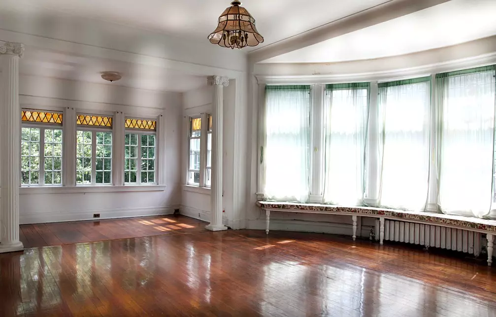 1440 Albemarle Road, Prospect Park South, Michelle Williams, Brooklyn Colonial Revival, NYC רום גרונטייגנס