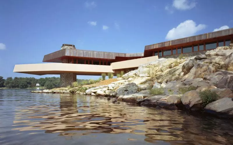 Rumah rancangan Frank Lloyd Wright dan pulau pribadi berbentuk hati meminta $15 juta di bagian utara 17152_1