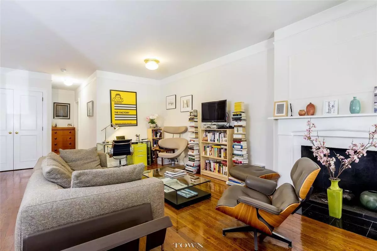 Apartament i ndritshëm në katin e plotë të një shtëpie në fshatin West Village kërkon 6,500 dollarë në muaj 17160_1