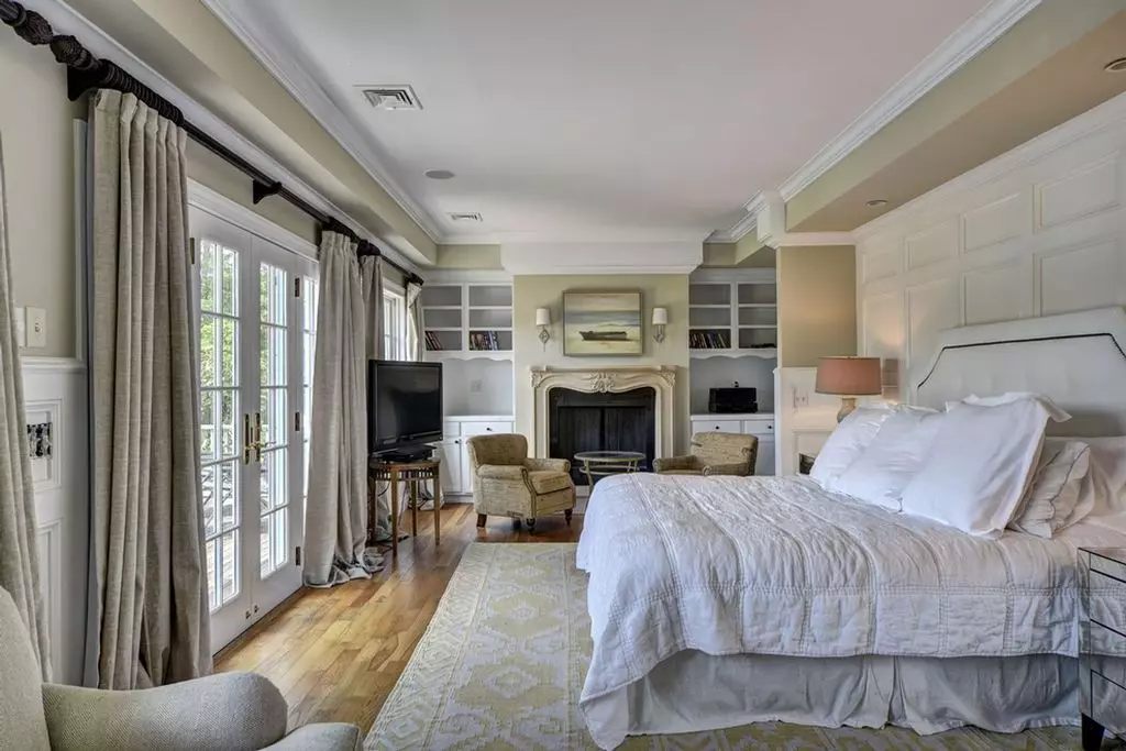 Nam diễn viên 'Hercules' Kevin Sorbo đã hạ giá bất động sản khổng lồ ở Hamptons của mình xuống còn 6,5 triệu đô la 17205_10