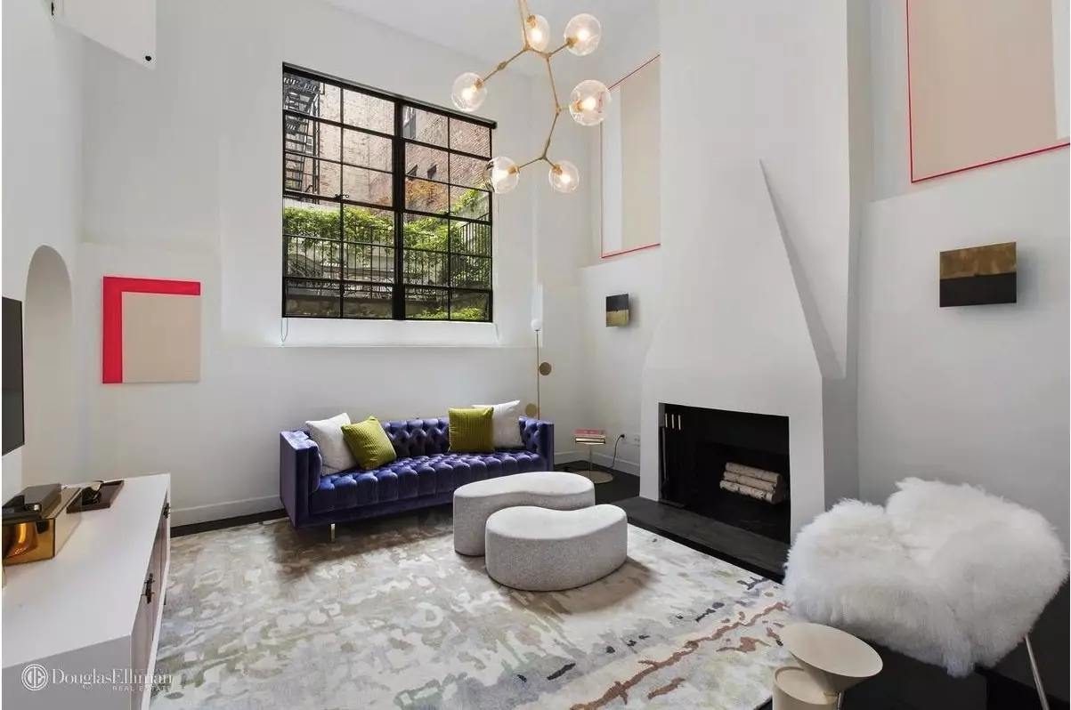 Affittasi duplex sorprendentemente moderno per $ 15.000 al mese in una storica cooperativa del West Village 17286_1