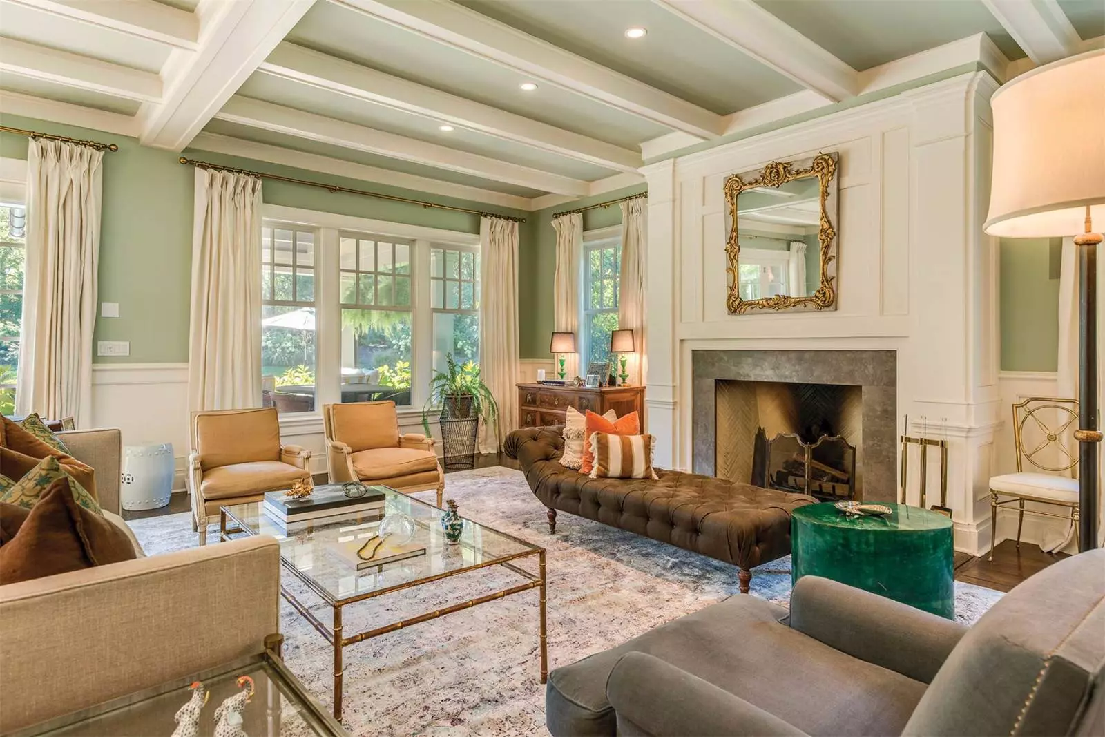 Food Network မှ ချစ်လှစွာသော Katie Lee သည် Hamptons အိမ်ရာကို $5.5M ဖြင့် ရောင်းချခဲ့သည်။ 17367_4