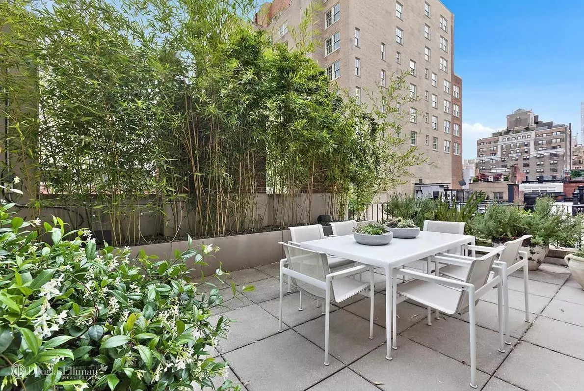 Mega-developer Aby Rosen mendaftar townhouse Upper East Side yang dipenuhi seni seharga $20M 17444_8