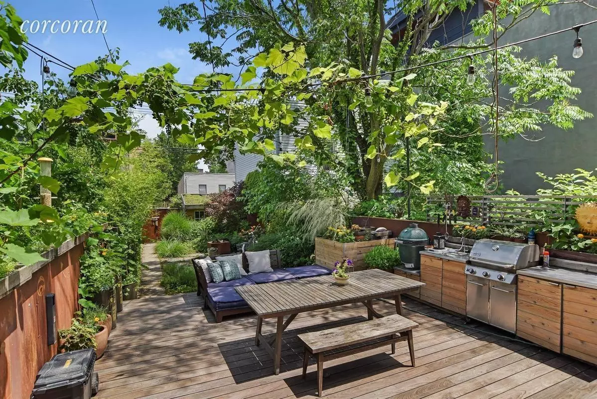 71 Dikeman Street, Cool Listings, Brooklyn, Red Hook, Таунхаустар, Тышкы мейкиндик