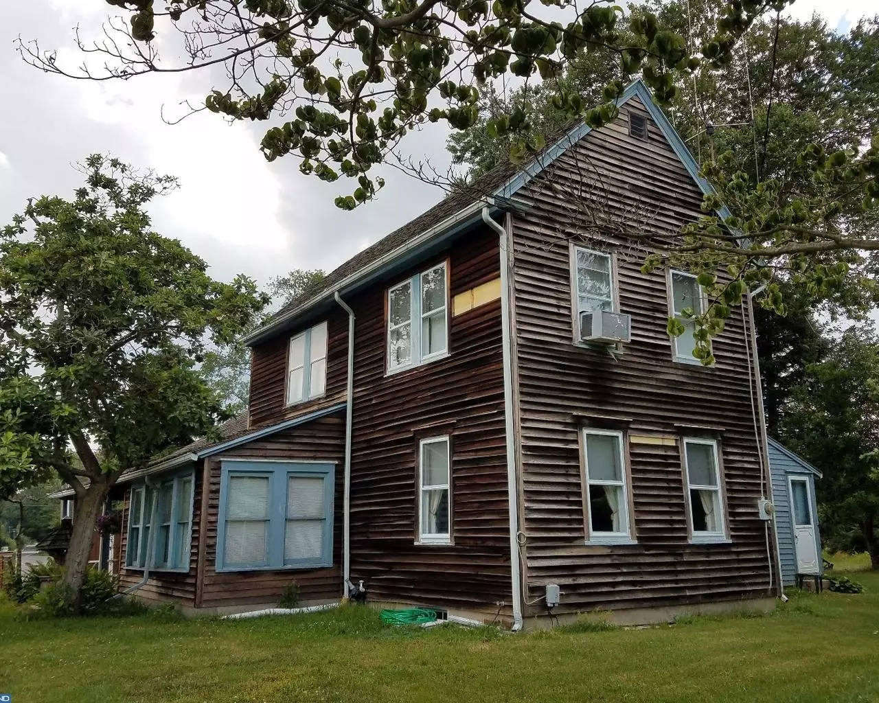 アメリカ最古の生き残った丸太小屋を290万ドルで所有 17603_3