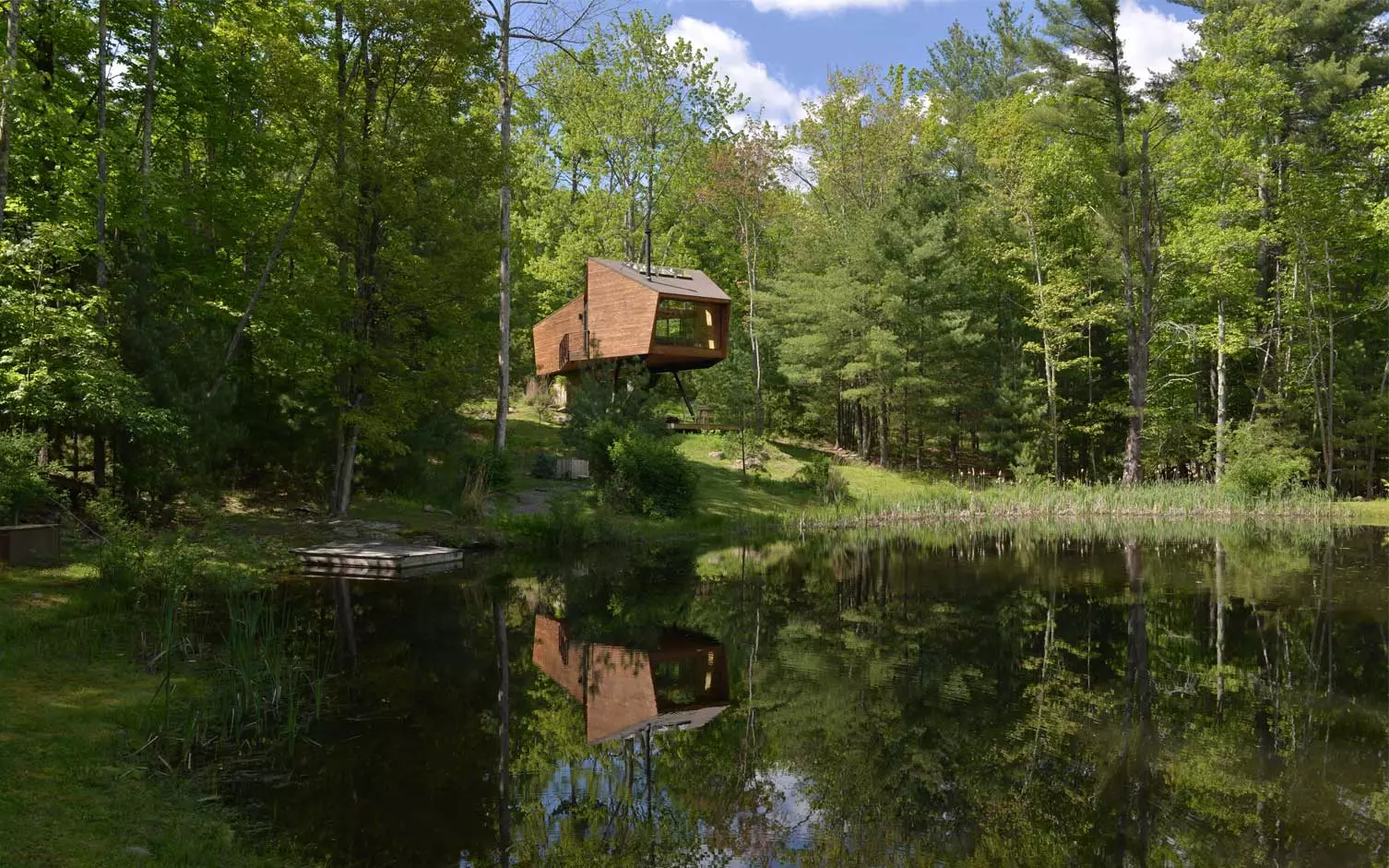 Woodstock treehouse, Antony Gibbons, treehouse modern, arsitéktur Catskills