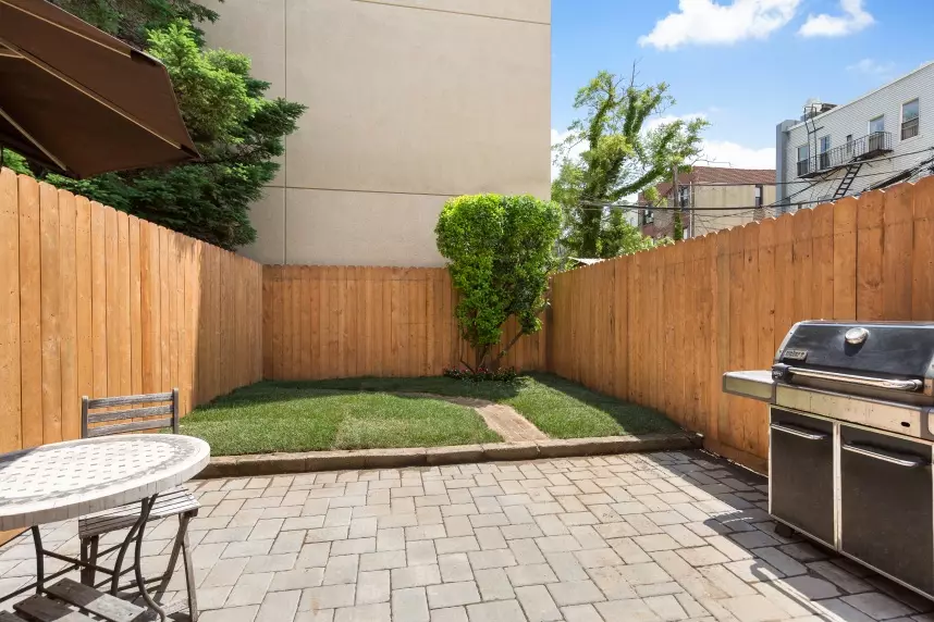 184 Calyer Street ၊ Greenpoint ၊ Cool Listings ၊ Townhouses ၊ Outdoor Space ၊