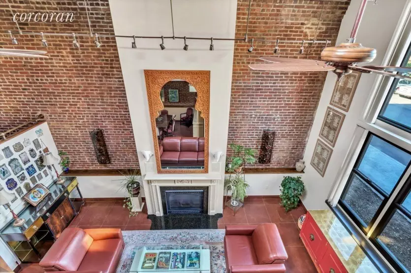 A impresionante casa adosada dúplex que pide 875.000 dólares pode atraerte a Staten Island 17717_2