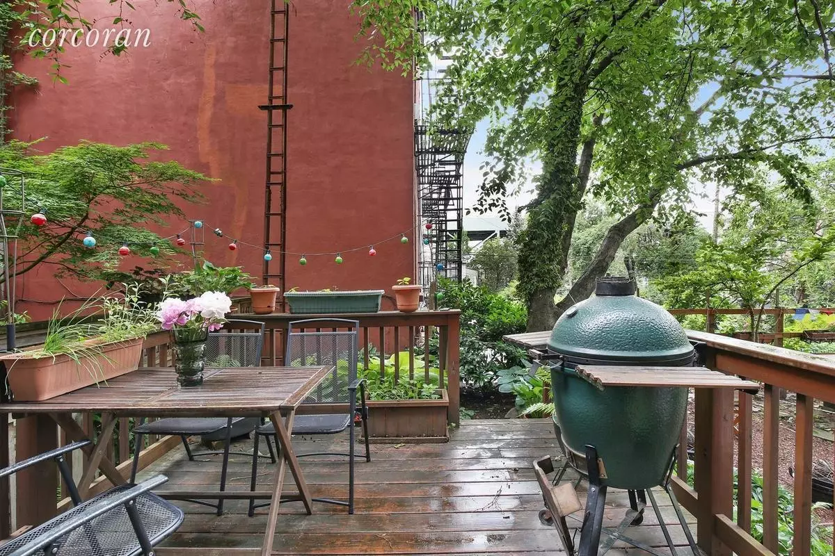 El dúplex de Carroll Gardens con entrada privada y sótano adicional pide $ 1.5M 17749_5