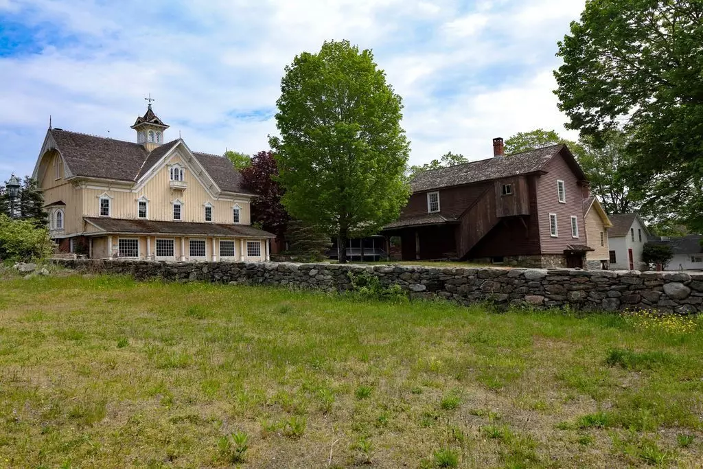 Compra tota aquesta ciutat fantasma de 62 acres a Connecticut per només 1,9 milions de dòlars 17861_1