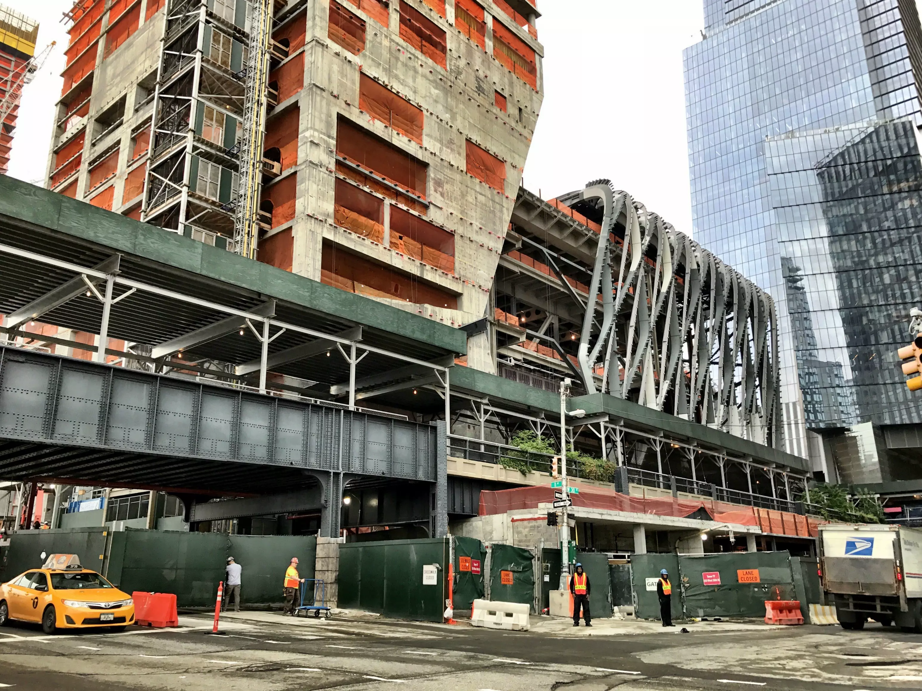 Qendra e artit e Hudson Yards, The Shed, përfundon konstruksionin prej çeliku në guaskën e saj të lëvizshme 17950_2