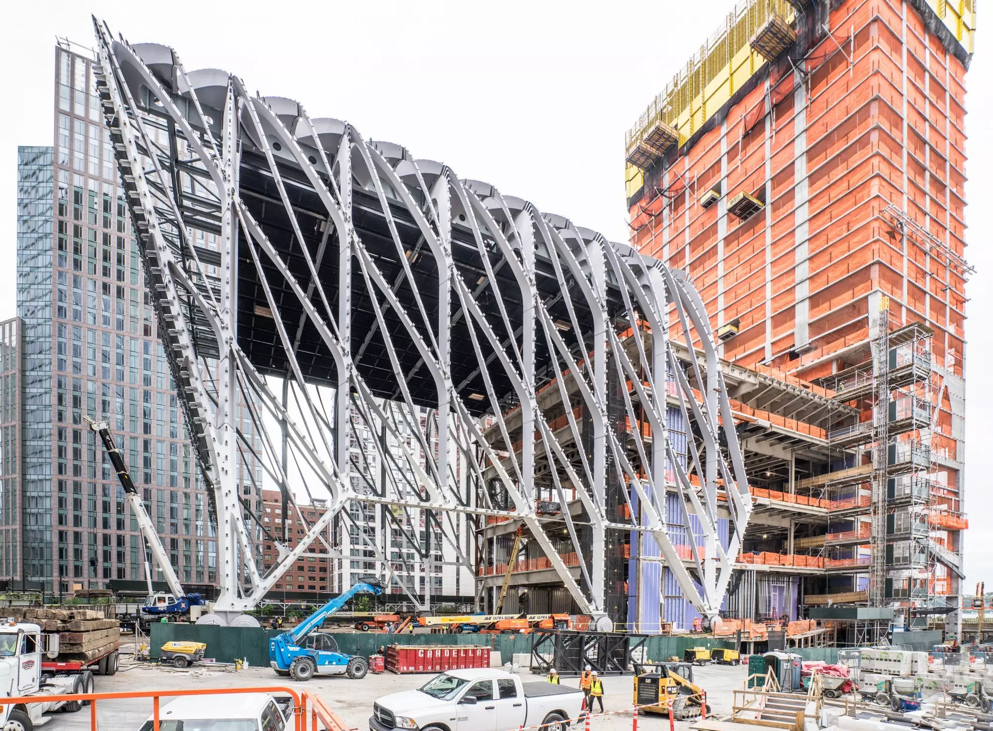 Qendra e artit e Hudson Yards, The Shed, përfundon konstruksionin prej çeliku në guaskën e saj të lëvizshme 17950_4