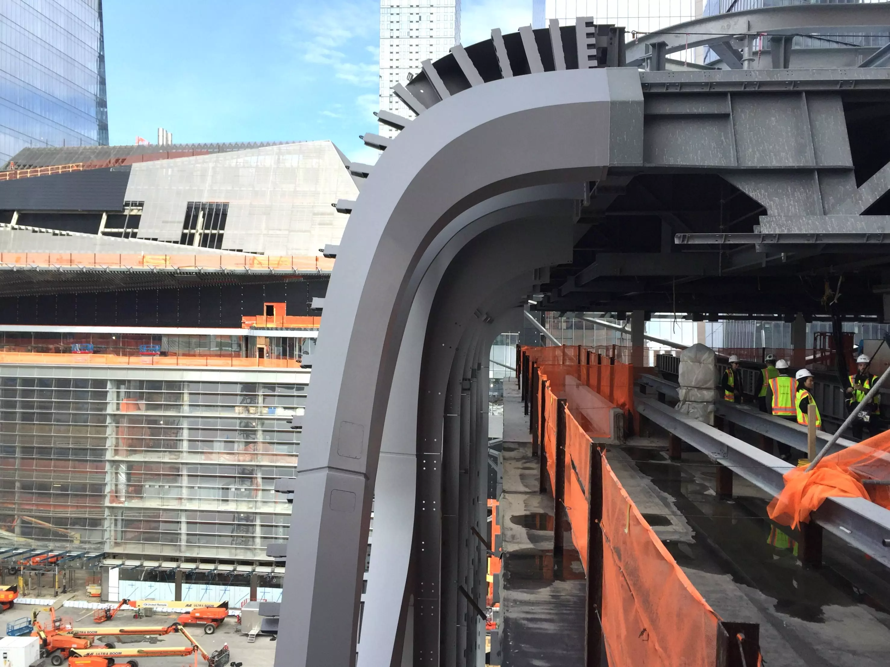 Qendra e artit e Hudson Yards, The Shed, përfundon konstruksionin prej çeliku në guaskën e saj të lëvizshme 17950_9