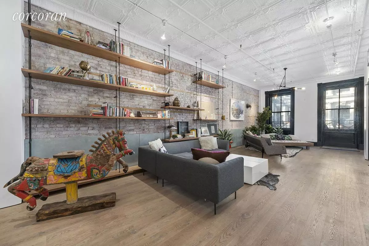 Raad Studio gut ya sake gyara wannan ƙayataccen ɗakin kwana na Tribeca, yanzu yana neman $3.7M 18192_2