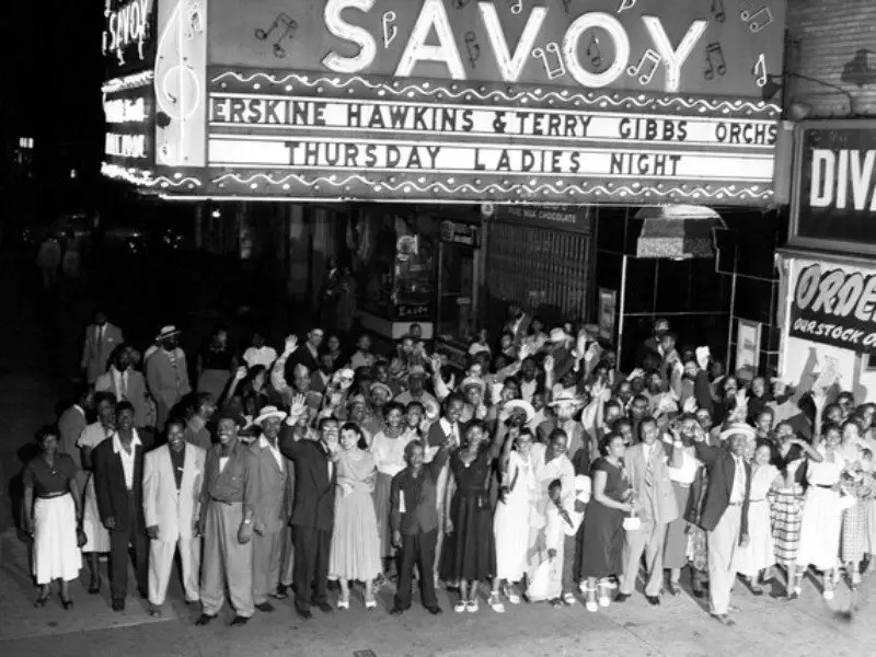 Dawnsfa Savoy, Dadeni Harlem, Hanes Harlem