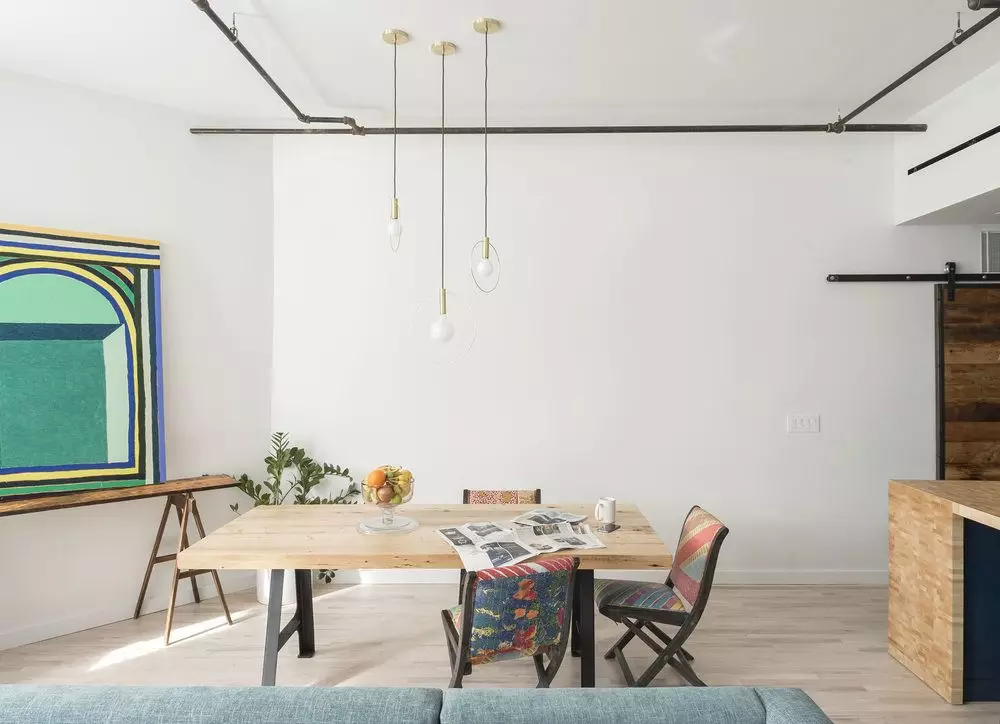 Els arquitectes de Bowerbird creen un niu personalitzat en un loft de Boerum Hill amb detalls en acer i fusta recuperada 18246_6