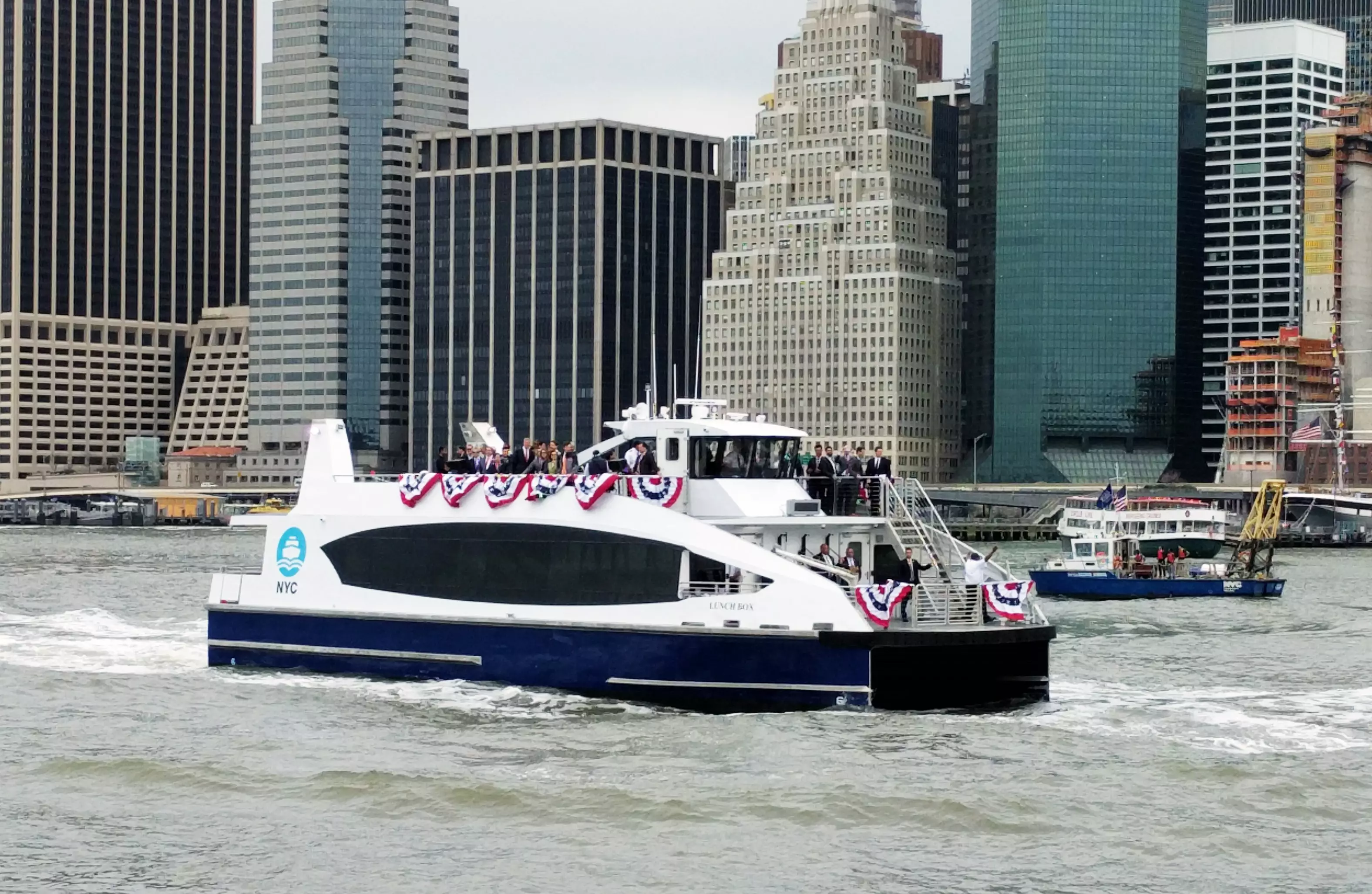 Chikepe chekutanga cheNew York cheguta rose, chikepe cheguta rose, nyc ferry, hornblower nyc ferry