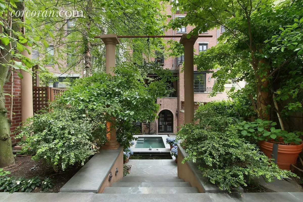 Deze $ 28 miljoen aan de Upper East Side multi-herenhuis-tuin-zwembad-megamansion-compound is niet zoals de andere 18331_24