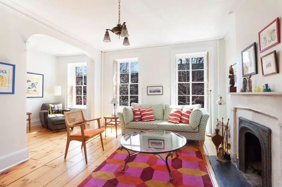 บ้านแฝดในฝันในทาวน์เฮาส์ Boerum Hill ในศตวรรษที่ 19 ราคา $6,100/เดือน 18477_1