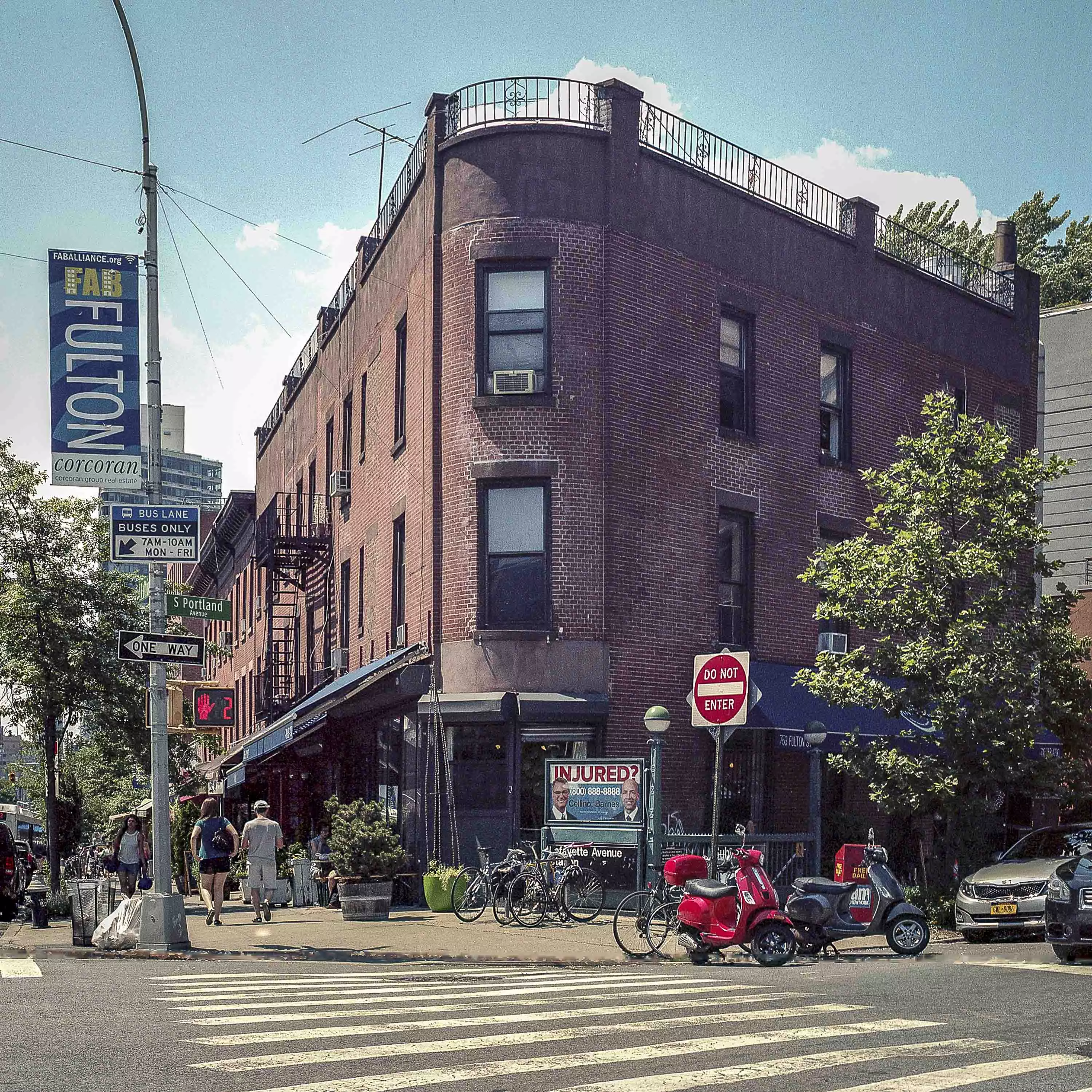 Sam Golanski, clădiri de colț din NYC, clădiri înguste și de colț